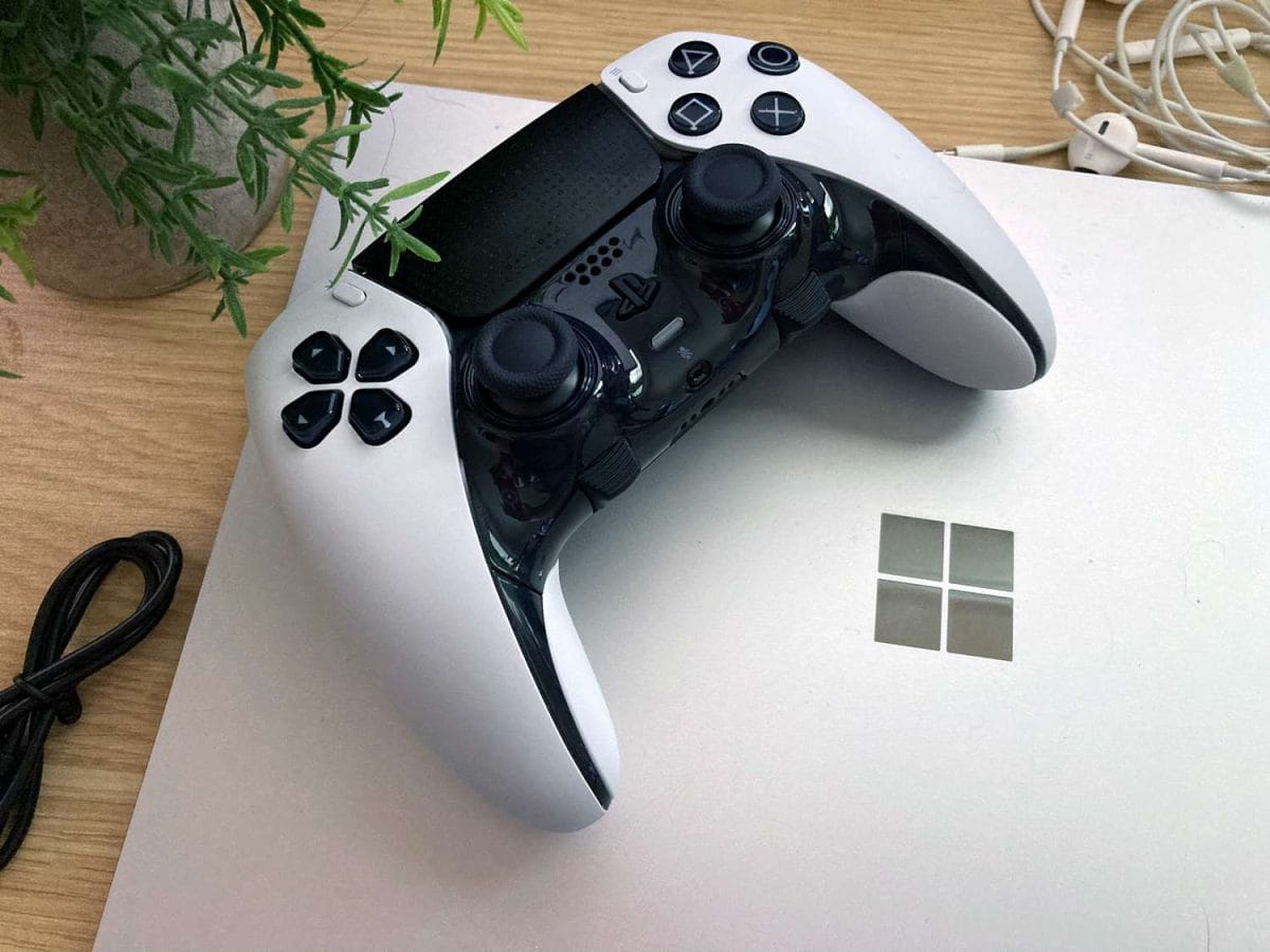 Editors Choice: PS5 DualSense Controllers - GAME 4U